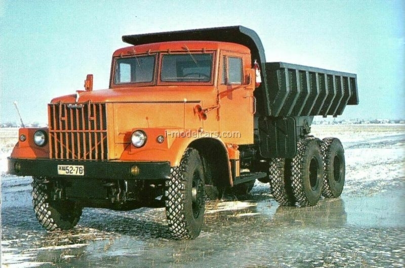 MODEL CARS KRAZ-256B1 Tipper orange-green 1:43 Start Scale Models (SSM)