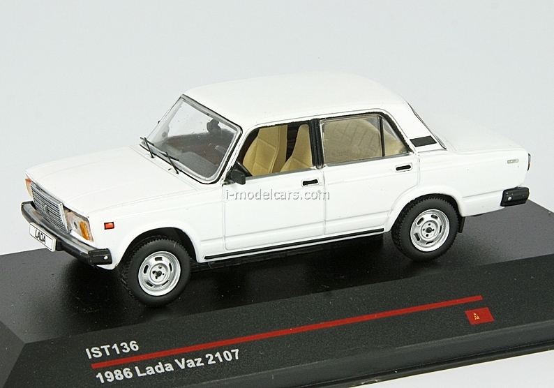 MODEL CARS VAZ-2107 Lada white 1986 IST136 IST Models 1:43